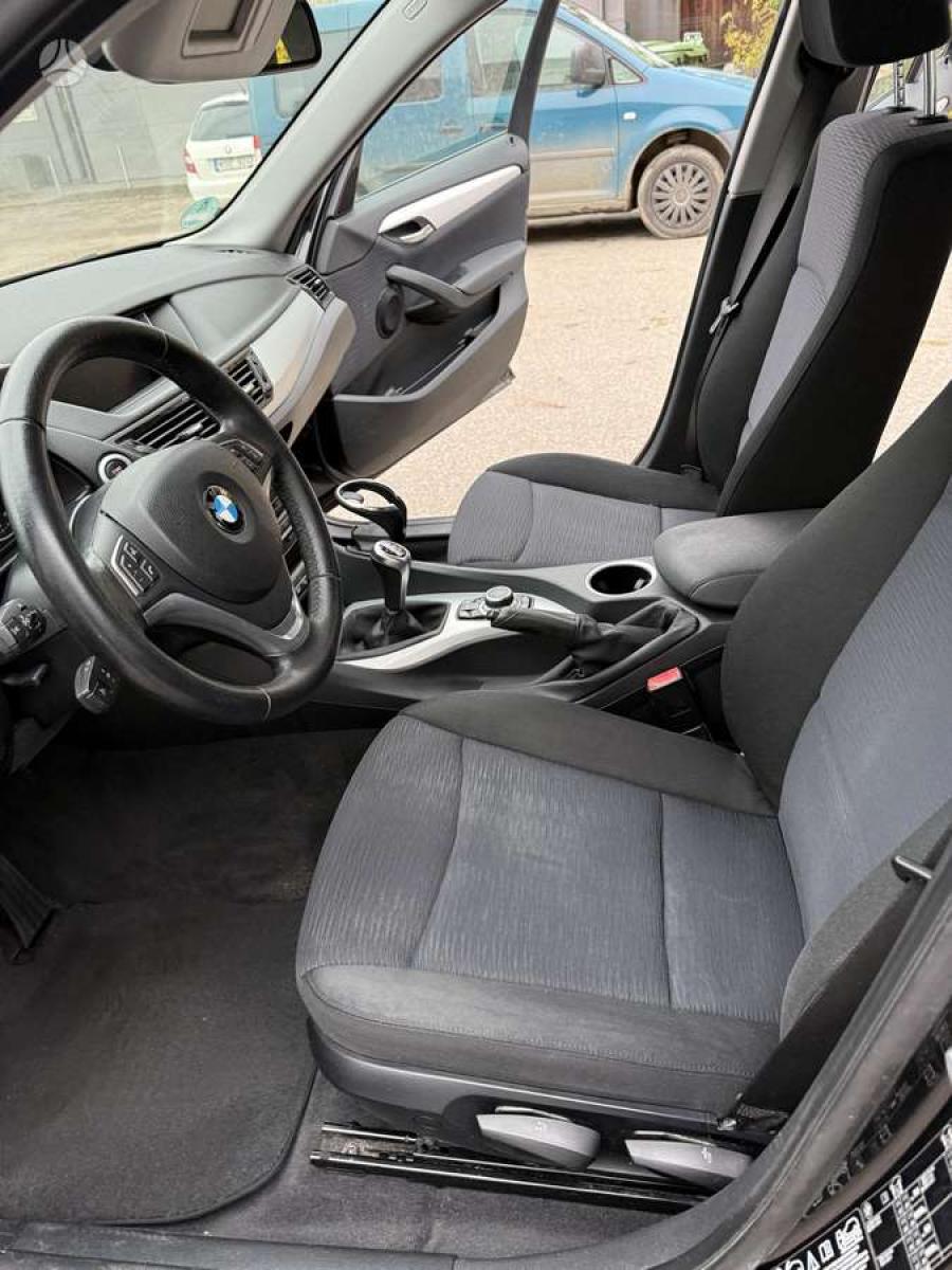 Black BMW X1 2014 in Kedainiai, with an engine capacity of 2.00 L and mileage of 145 thousand km for 8300 €, photo 24 on AUTOMOTO.COM.LV