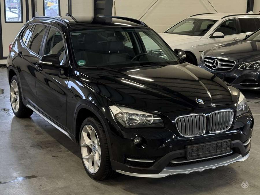 Black BMW X1 2014 in Marijampole, with an engine capacity of 2.00 L and mileage of 266 thousand km for 8999 €, photo 8 on AUTOMOTO.COM.LV