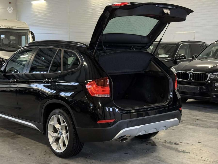 Black BMW X1 2014 in Marijampole, with an engine capacity of 2.00 L and mileage of 266 thousand km for 8999 €, photo 12 on AUTOMOTO.COM.LV