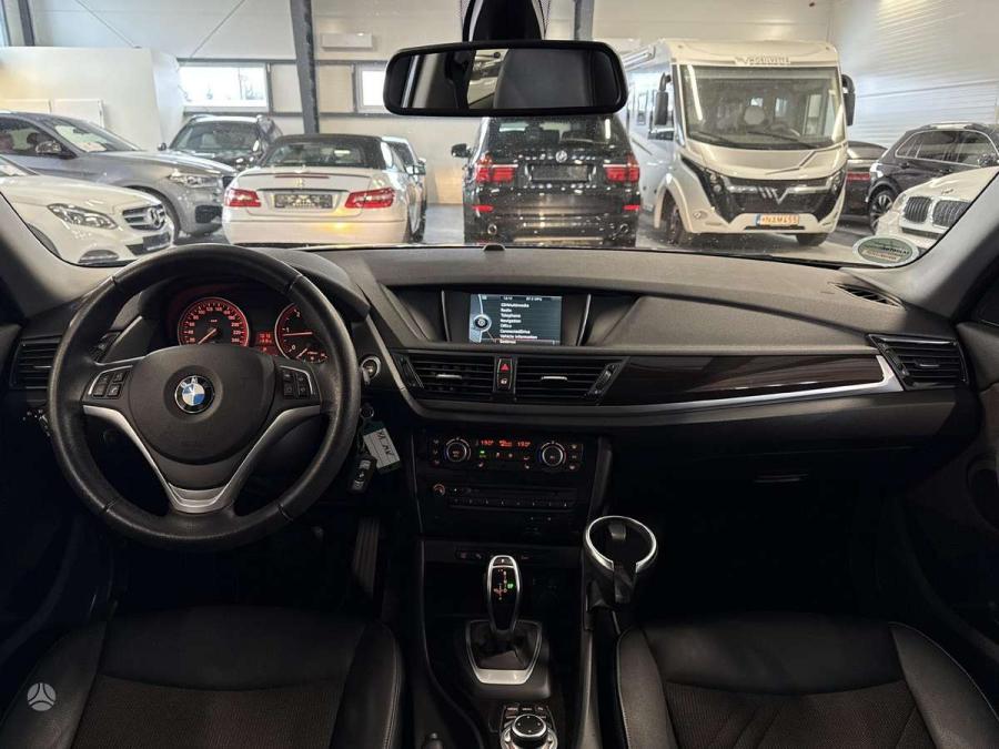 Black BMW X1 2014 in Marijampole, with an engine capacity of 2.00 L and mileage of 266 thousand km for 8999 €, photo 20 on AUTOMOTO.COM.LV