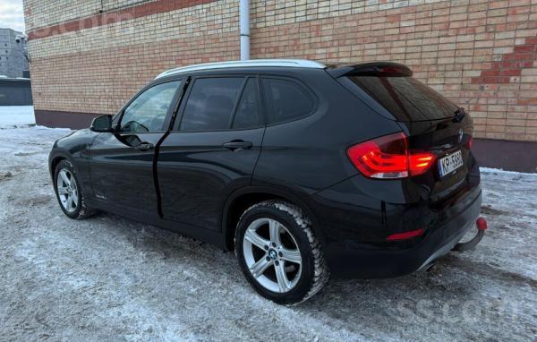 Melns BMW X1 2014 Rīga, ar dzinēja tilpumu 2.00 L un nobraukumu 187 tūkst. km par 10000 €, foto 1 vietnē AUTOMOTO.COM.LV