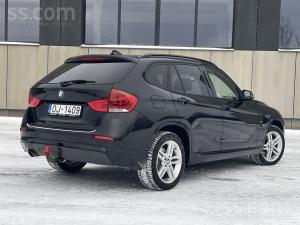 Black BMW X1 2014 in Riga, with an engine capacity of 2.00 L and mileage of 199 thousand km for 12690 €, photo 4 on AUTOMOTO.COM.LV