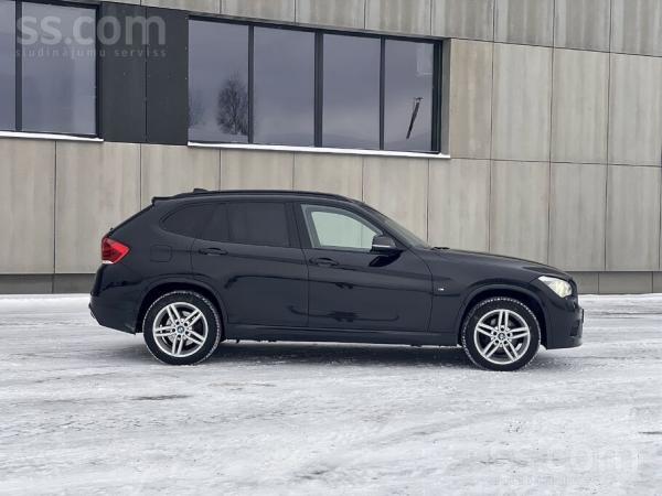 Black BMW X1 2014 in Riga, with an engine capacity of 2.00 L and mileage of 199 thousand km for 12690 €, photo 10 on AUTOMOTO.COM.LV