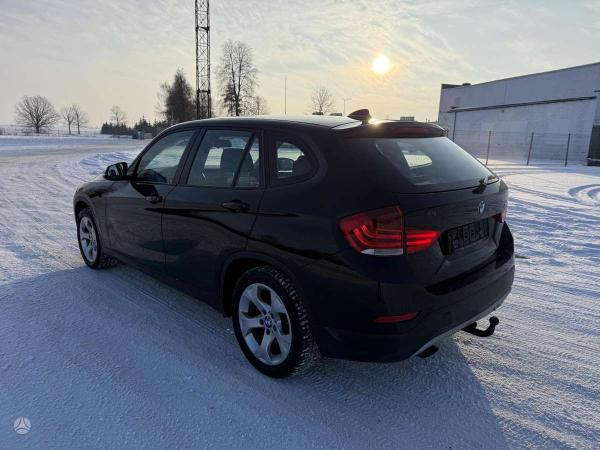 Black BMW X1 2014 in Marijampole, with an engine capacity of 2.00 L and mileage of 210 thousand km for 4850 €, photo 4 on AUTOMOTO.COM.LV