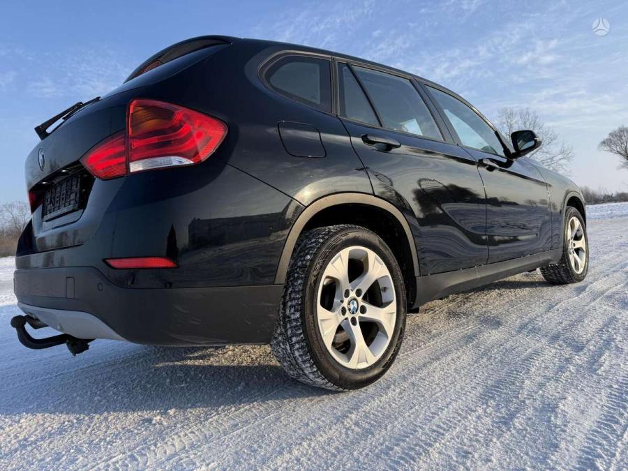 Black BMW X1 2014 in Marijampole, with an engine capacity of 2.00 L and mileage of 210 thousand km for 4850 €, photo 13 on AUTOMOTO.COM.LV