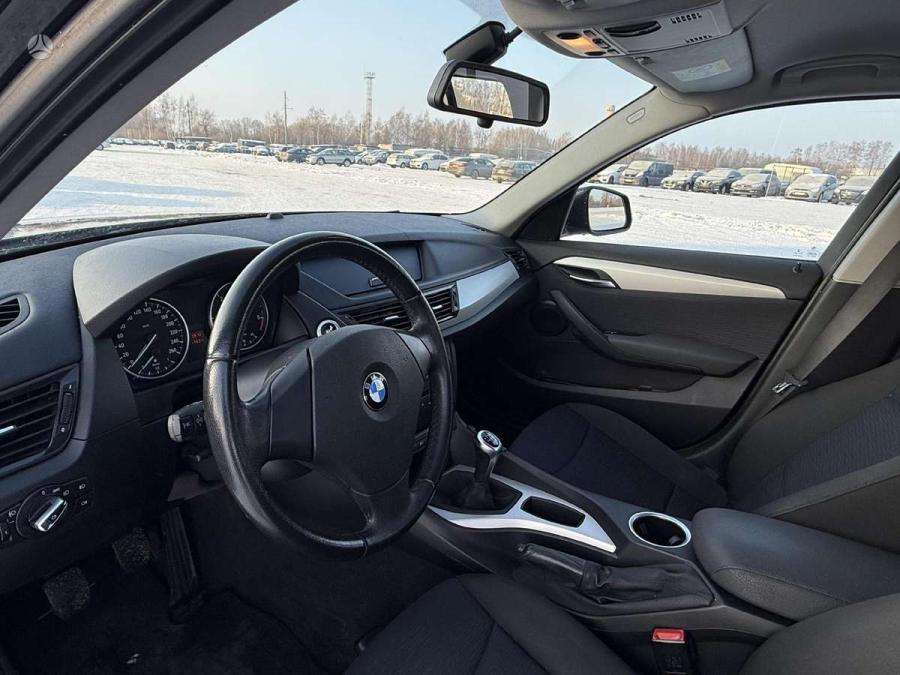 Black BMW X1 2014 in Marijampole, with an engine capacity of 2.00 L and mileage of 210 thousand km for 4850 €, photo 15 on AUTOMOTO.COM.LV