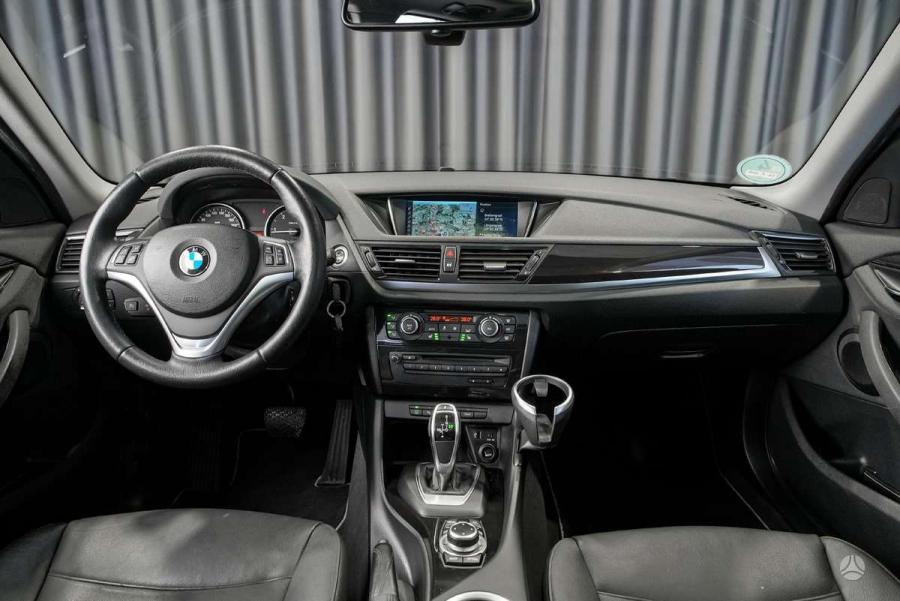 Melns BMW X1 2014 Marijampole, ar dzinēja tilpumu 2.00 L un nobraukumu 203 tūkst. km par 9750 €, foto 14 vietnē AUTOMOTO.COM.LV