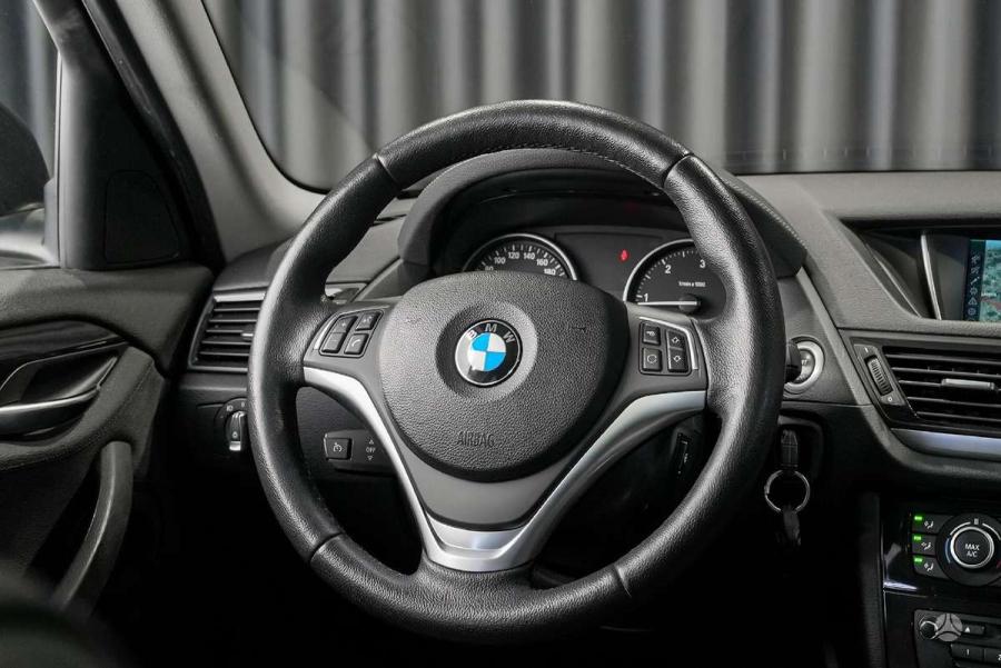 Melns BMW X1 2014 Marijampole, ar dzinēja tilpumu 2.00 L un nobraukumu 203 tūkst. km par 9750 €, foto 15 vietnē AUTOMOTO.COM.LV