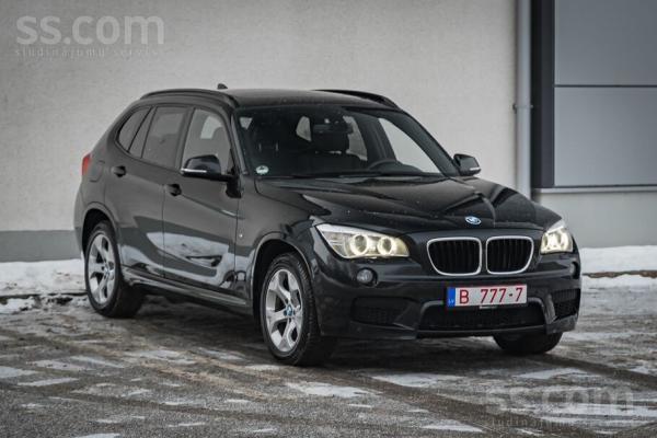Black BMW X1 2014 in Riga, with an engine capacity of 2.00 L and mileage of 0 thousand km for 13750 €, photo 3 on AUTOMOTO.COM.LV