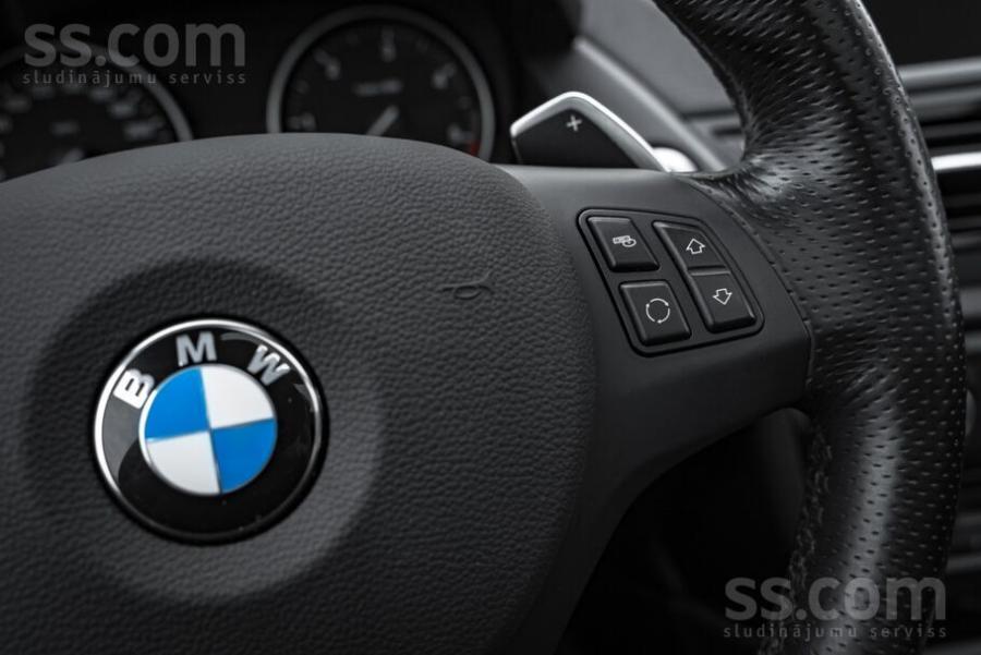 Black BMW X1 2014 in Riga, with an engine capacity of 2.00 L and mileage of 0 thousand km for 13750 €, photo 20 on AUTOMOTO.COM.LV