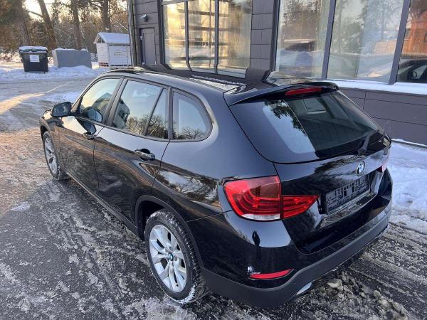 Melns BMW X1 2014 Utena, ar dzinēja tilpumu 2.00 L un nobraukumu 145 tūkst. km par 7200 €, foto 5 vietnē AUTOMOTO.COM.LV