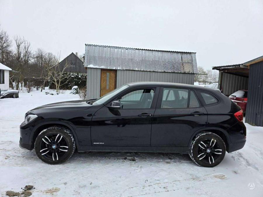 Melns BMW X1 2014 Marijampole, ar dzinēja tilpumu 2.00 L un nobraukumu 159 tūkst. km par 9700 €, foto 1 vietnē AUTOMOTO.COM.LV
