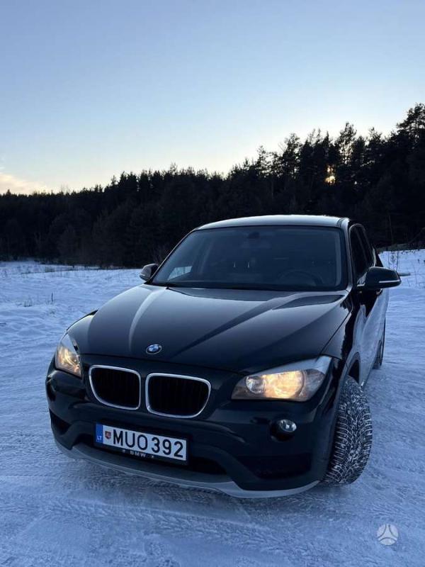 Black BMW X1 2014 in Vilnius, with an engine capacity of 1.96 L and mileage of 194 thousand km for 8400 €, photo 3 on AUTOMOTO.COM.LV