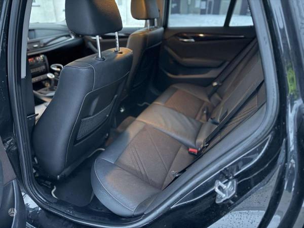 Melns BMW X1 2014 Tauragė, ar dzinēja tilpumu 2.00 L un nobraukumu 239 tūkst. km par 6900 €, foto 11 vietnē AUTOMOTO.COM.LV