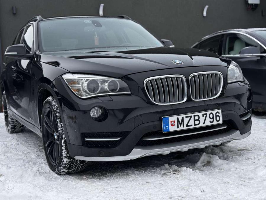 Black BMW X1 2014 in Kaunas, with an engine capacity of 2.00 L and mileage of 265 thousand km for 9800 €, photo 7 on AUTOMOTO.COM.LV