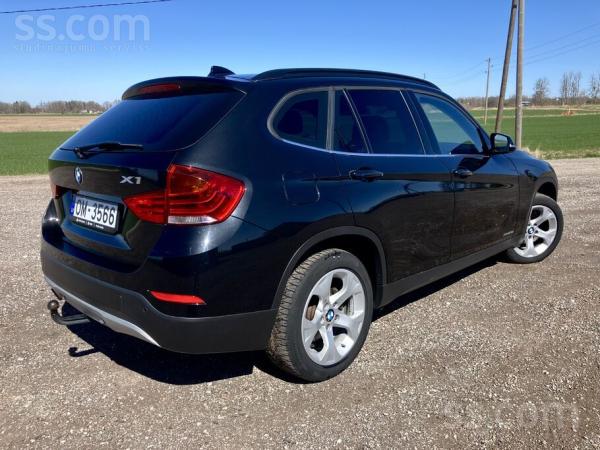 Melns BMW X1 2014 Talsi, ar dzinēja tilpumu 2.00 L un nobraukumu 181 tūkst. km par 11999 €, foto 3 vietnē AUTOMOTO.COM.LV