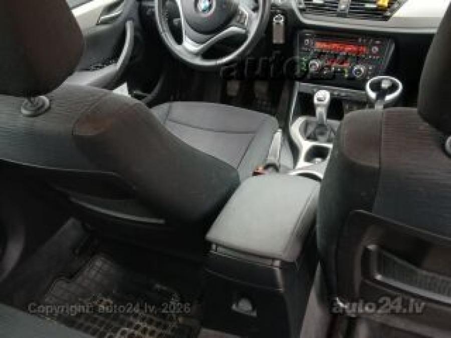 Melns BMW X1 2014 Tallina, ar dzinēja tilpumu 2.00 L un nobraukumu 251 tūkst. km par 7000 €, foto 6 vietnē AUTOMOTO.COM.LV