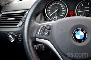 Melns BMW X1 2014 Tukums, ar dzinēja tilpumu 2.00 L un nobraukumu 194 tūkst. km par 11690 €, foto 23 vietnē AUTOMOTO.COM.LV