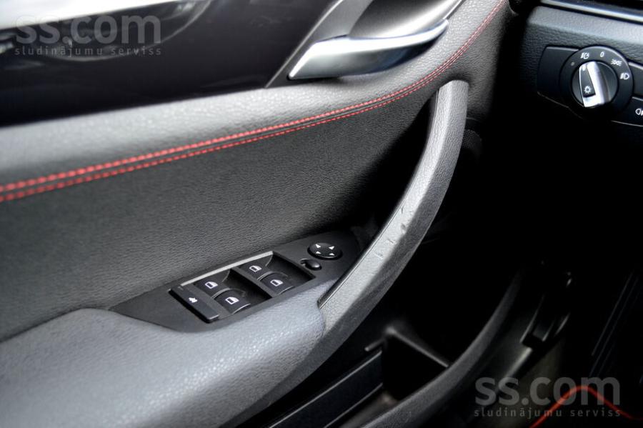 Melns BMW X1 2014 Tukums, ar dzinēja tilpumu 2.00 L un nobraukumu 194 tūkst. km par 11690 €, foto 26 vietnē AUTOMOTO.COM.LV