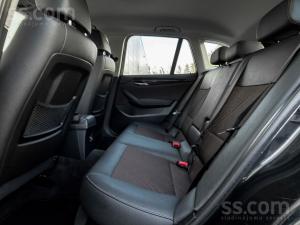 Melns BMW X1 2014 Rīga, ar dzinēja tilpumu 2.00 L un nobraukumu 0 tūkst. km par 9490 €, foto 16 vietnē AUTOMOTO.COM.LV