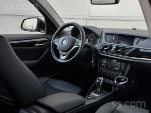 Melns BMW X1 2014 Rīga, ar dzinēja tilpumu 2.00 L un nobraukumu 0 tūkst. km par 9490 €, foto 26 vietnē AUTOMOTO.COM.LV
