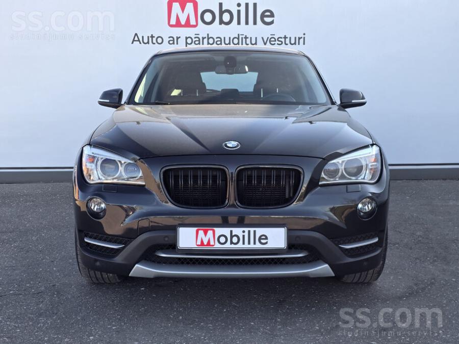 Black BMW X1 2014 in Riga, with an engine capacity of 2.00 L and mileage of 269 thousand km for 10700 €, photo 3 on AUTOMOTO.COM.LV
