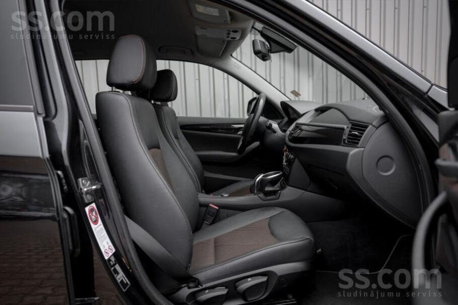 Melns BMW X1 2014 Talsi, ar dzinēja tilpumu 2.00 L un nobraukumu 255 tūkst. km par 10990 €, foto 13 vietnē AUTOMOTO.COM.LV