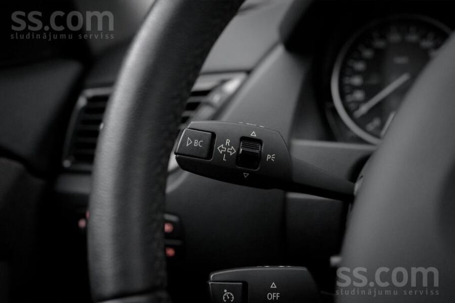 Melns BMW X1 2014 Talsi, ar dzinēja tilpumu 2.00 L un nobraukumu 255 tūkst. km par 10990 €, foto 16 vietnē AUTOMOTO.COM.LV