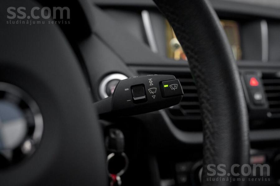 Melns BMW X1 2014 Talsi, ar dzinēja tilpumu 2.00 L un nobraukumu 255 tūkst. km par 10990 €, foto 21 vietnē AUTOMOTO.COM.LV