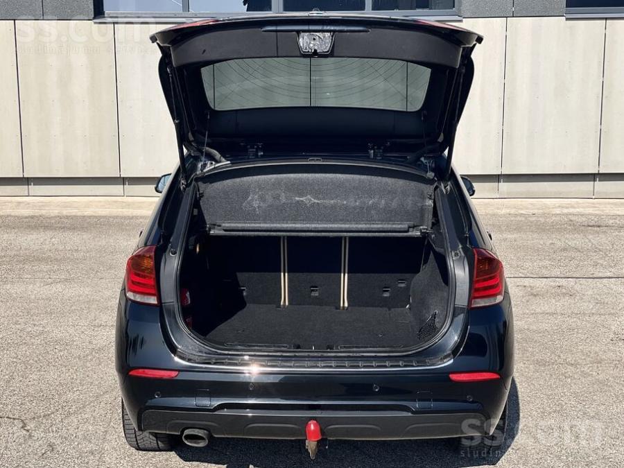Black BMW X1 2014 in Riga, with an engine capacity of 2.00 L and mileage of 199 thousand km for 11190 €, photo 15 on AUTOMOTO.COM.LV