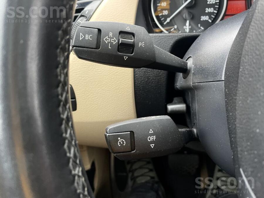 Black BMW X1 2014 in Riga, with an engine capacity of 2.00 L and mileage of 199 thousand km for 11190 €, photo 27 on AUTOMOTO.COM.LV