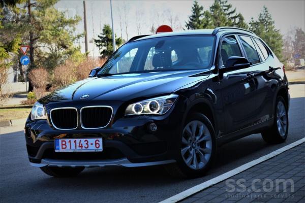 Black BMW X1 2014 in Riga, with an engine capacity of 2.00 L and mileage of 203 thousand km for 10300 €, photo 2 on AUTOMOTO.COM.LV