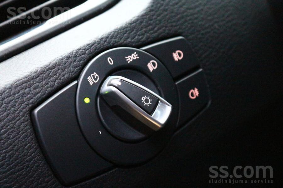Melns BMW X1 2014 Rīga, ar dzinēja tilpumu 2.00 L un nobraukumu 203 tūkst. km par 10300 €, foto 18 vietnē AUTOMOTO.COM.LV