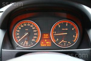 Melns BMW X1 2014 Rīga, ar dzinēja tilpumu 2.00 L un nobraukumu 203 tūkst. km par 10300 €, foto 26 vietnē AUTOMOTO.COM.LV