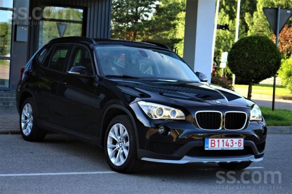 Melns BMW X1 2014 Rīga, ar dzinēja tilpumu 2.00 L un nobraukumu 203 tūkst. km par 9800 €, foto 4 vietnē AUTOMOTO.COM.LV