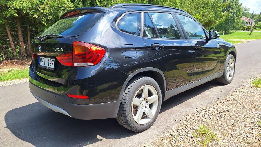 Black BMW X1 2014 in Marijampole, with an engine capacity of 2.00 L and mileage of 227 thousand km for 6900 €, photo 6 on AUTOMOTO.COM.LV