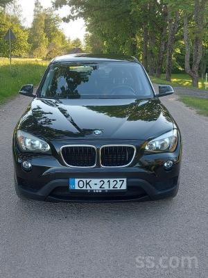 Black BMW X1 2014 in Daugavpils, with an engine capacity of 2.00 L and mileage of 142 thousand km for 6950 €, photo 4 on AUTOMOTO.COM.LV