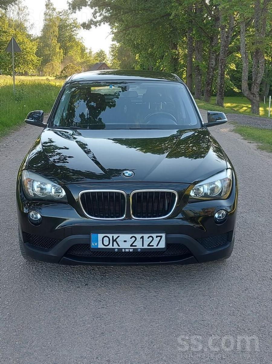 Black BMW X1 2014 in Daugavpils, with an engine capacity of 2.00 L and mileage of 142 thousand km for 6950 €, photo 4 on AUTOMOTO.COM.LV