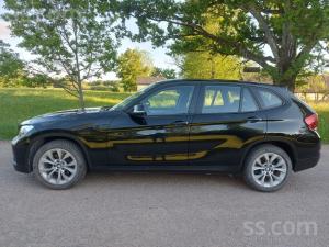 Black BMW X1 2014 in Daugavpils, with an engine capacity of 2.00 L and mileage of 142 thousand km for 6950 €, photo 9 on AUTOMOTO.COM.LV