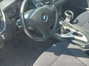 Black BMW X1 2014 in Daugavpils, with an engine capacity of 2.00 L and mileage of 142 thousand km for 6950 €, photo 12 on AUTOMOTO.COM.LV