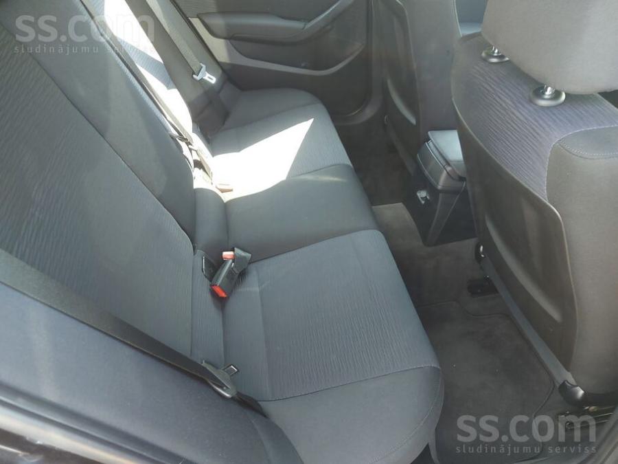 Black BMW X1 2014 in Daugavpils, with an engine capacity of 2.00 L and mileage of 142 thousand km for 6950 €, photo 15 on AUTOMOTO.COM.LV