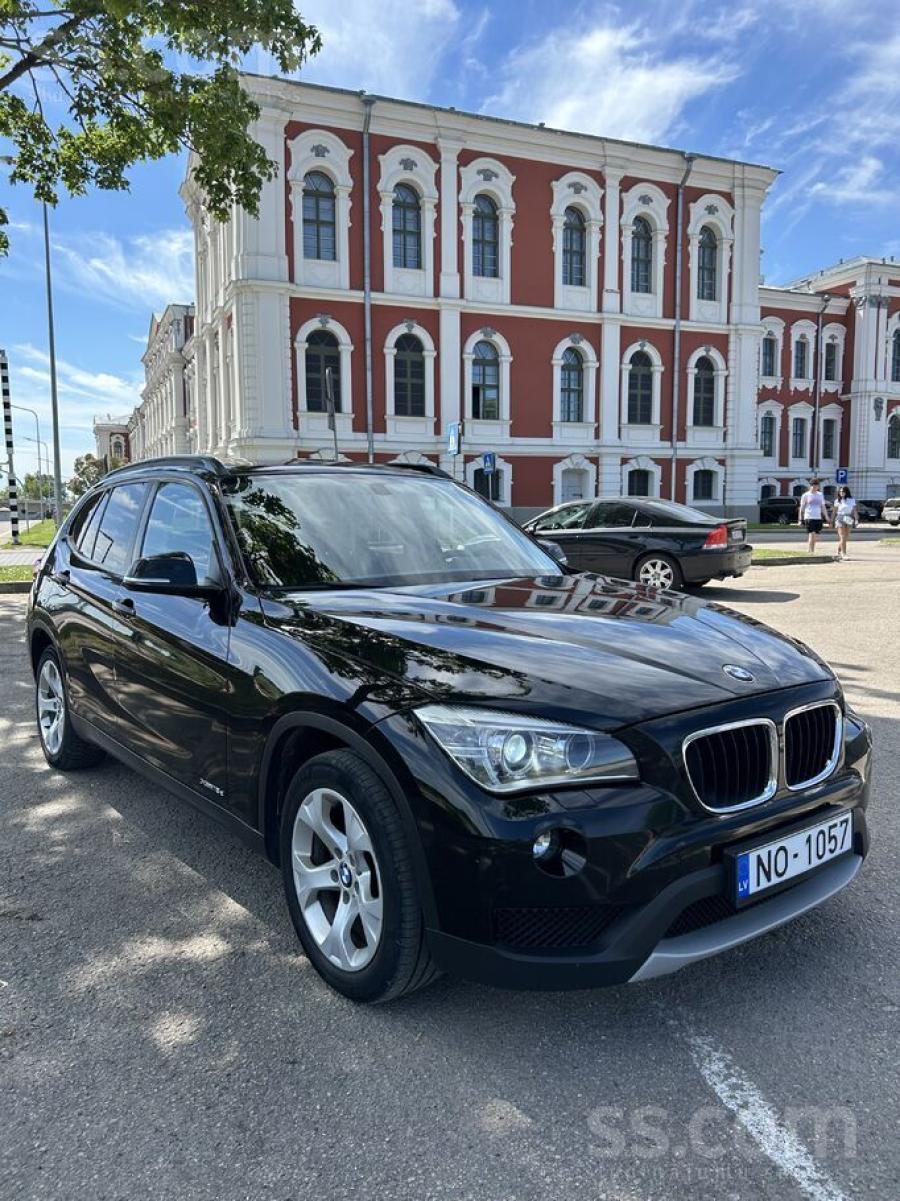 Черный БМВ Х1 2014 в Елгава, объемом двигателя 2.00 л и пробегом 211 тыс. км за 10100 €, фото 1 на AUTOMOTO.COM.LV