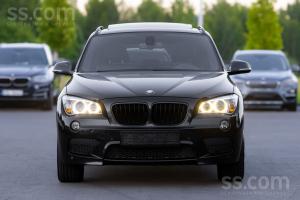 Melns BMW X1 2014 Jelgava, ar dzinēja tilpumu 2.00 L un nobraukumu 0 tūkst. km par 10800 €, foto 3 vietnē AUTOMOTO.COM.LV