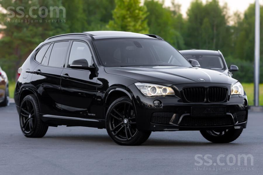 Melns BMW X1 2014 Jelgava, ar dzinēja tilpumu 2.00 L un nobraukumu 0 tūkst. km par 10800 €, foto 4 vietnē AUTOMOTO.COM.LV