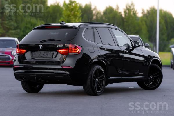 Black BMW X1 2014 in Jelgava, with an engine capacity of 2.00 L and mileage of 0 thousand km for 10800 €, photo 4 on AUTOMOTO.COM.LV