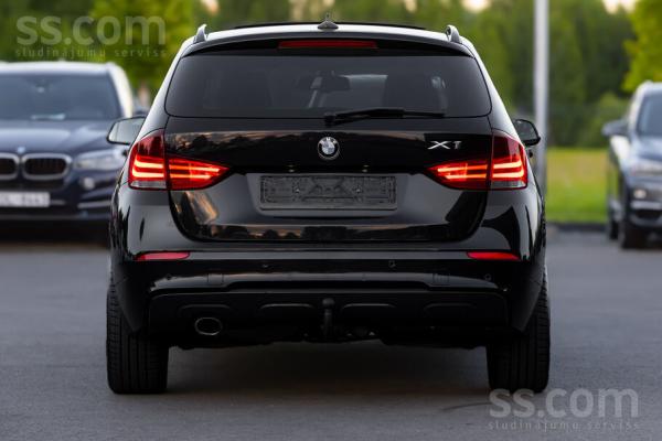 Black BMW X1 2014 in Jelgava, with an engine capacity of 2.00 L and mileage of 0 thousand km for 10800 €, photo 5 on AUTOMOTO.COM.LV