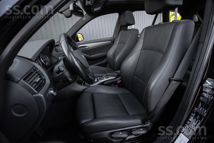 Melns BMW X1 2014 Jelgava, ar dzinēja tilpumu 2.00 L un nobraukumu 0 tūkst. km par 10800 €, foto 8 vietnē AUTOMOTO.COM.LV