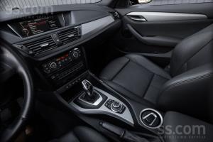 Melns BMW X1 2014 Jelgava, ar dzinēja tilpumu 2.00 L un nobraukumu 0 tūkst. km par 10800 €, foto 15 vietnē AUTOMOTO.COM.LV