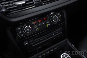 Melns BMW X1 2014 Jelgava, ar dzinēja tilpumu 2.00 L un nobraukumu 0 tūkst. km par 10800 €, foto 18 vietnē AUTOMOTO.COM.LV