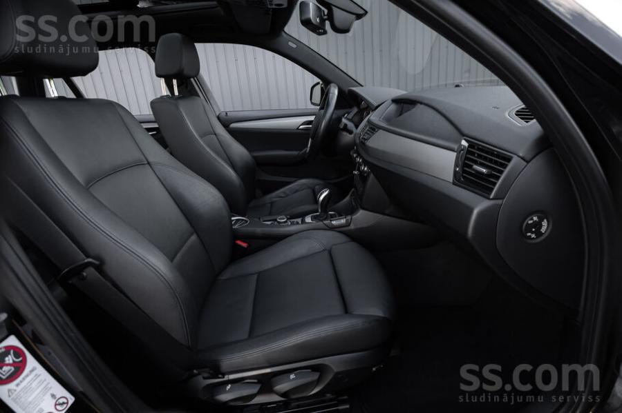 Melns BMW X1 2014 Jelgava, ar dzinēja tilpumu 2.00 L un nobraukumu 0 tūkst. km par 10800 €, foto 25 vietnē AUTOMOTO.COM.LV